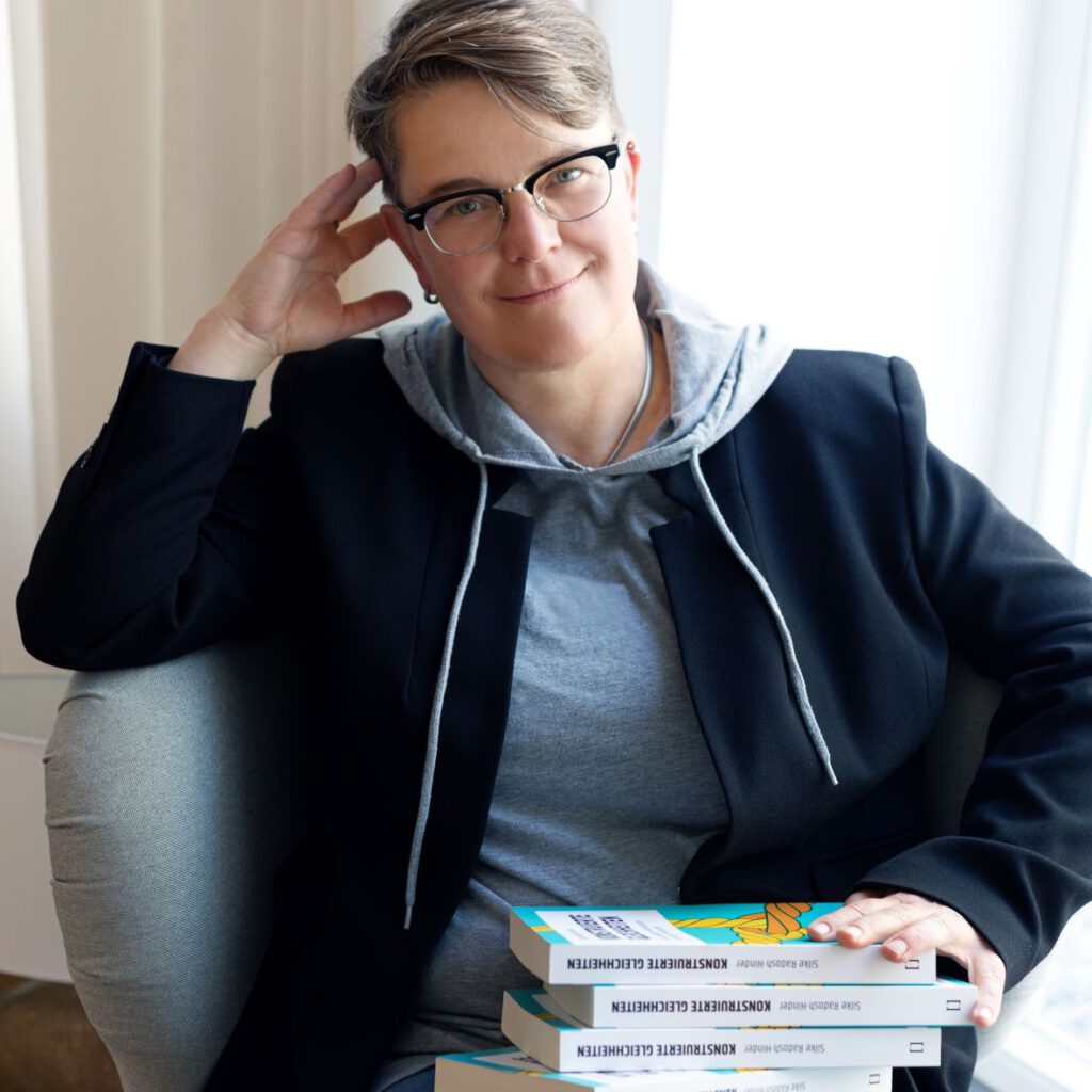 Interview mit Silke Radosh-Hinder über ihr Buch "Konstruierte Gleichheiten"